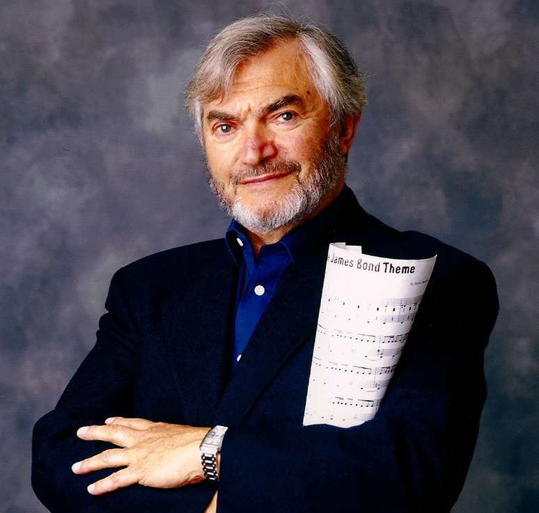 Monty Norman: Autor da música-tema de 007 morre aos 94 anos