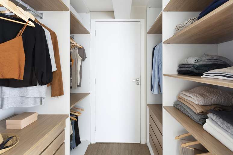 Confira ideias para montar closets e sapateiras em espaços pequenos