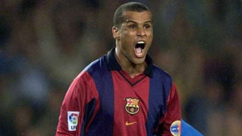 Rivaldo comenta sobre os 25 anos de sua chegada ao Barcelona