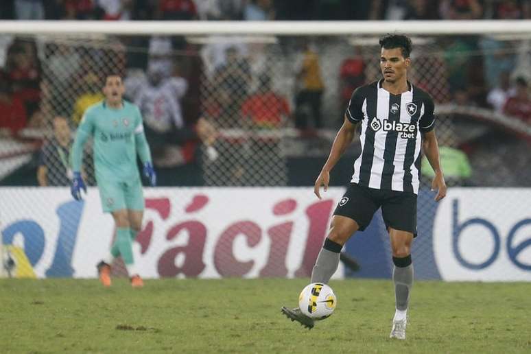 Botafogo informa que Danilo Barbosa está 'em tratamento'