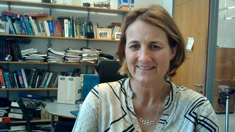 Mulher que conseguiu 'cheirar' Parkinson no marido inspira teste ...