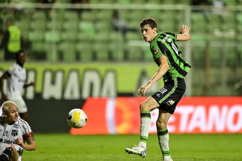 Conti sofre nova lesão na coxa, e volta a ser desfalque no América-MG