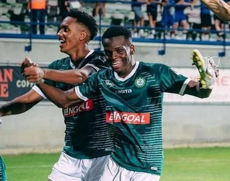 Metinho, ex-Fluminense, marca primeiro gol como profissional pelo ...