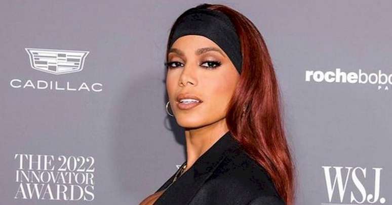 Anitta conquista prêmio pelo Wall Street Journal: "Não posso acreditar"