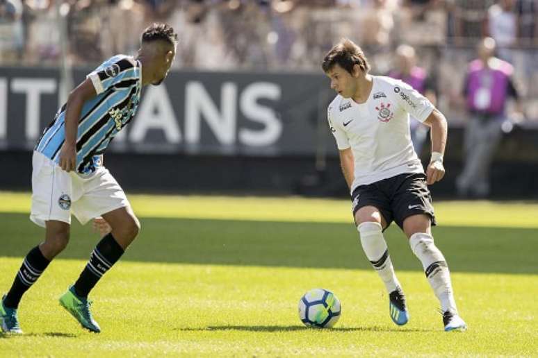 Saiba como a volta do atacante Ángel Romero ganhou força no Corinthians