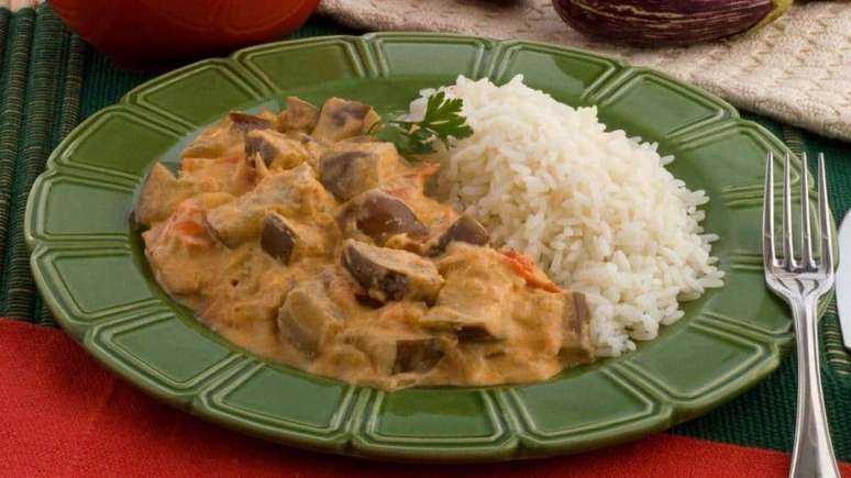 6 estrogonofes vegetarianos para deixar a Segunda Sem Carne mais gostosa