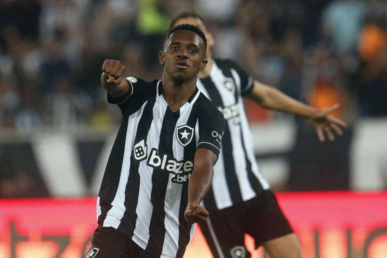 Jeffinho relembra ida ao Botafogo e revela dificuldades da carreira ...