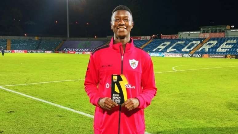 Melhor em campo, Matheus Babi comemora gol e vitória pelo Santa Clara