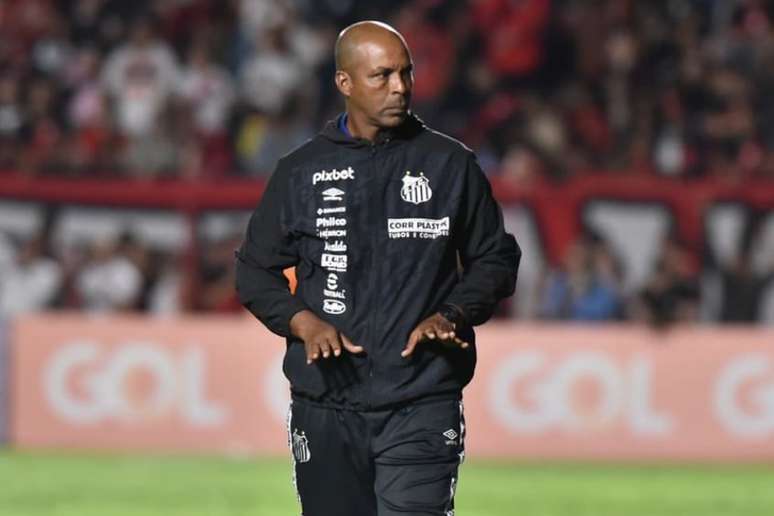 Orlando Ribeiro volta para a base e comandará o Santos na Copinha