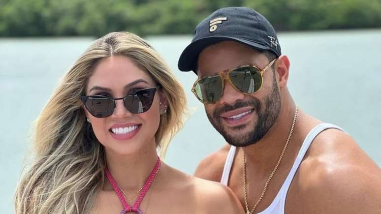 De férias, Hulk se declara para esposa nas redes sociais: 'Se amar é ...