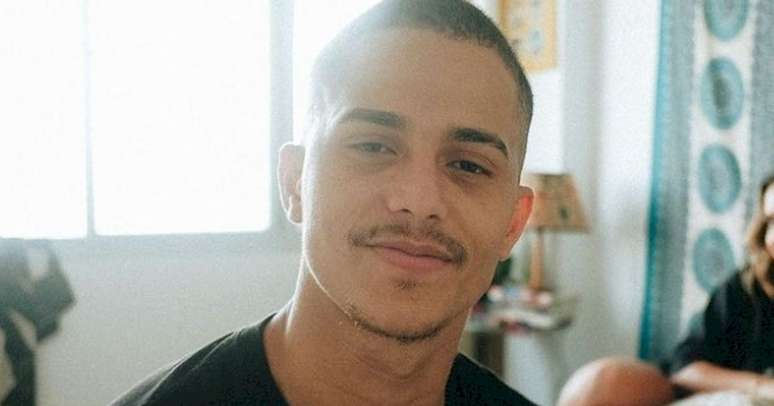 Nairo anuncia o EP autoral "Início, Meio, enFIM"