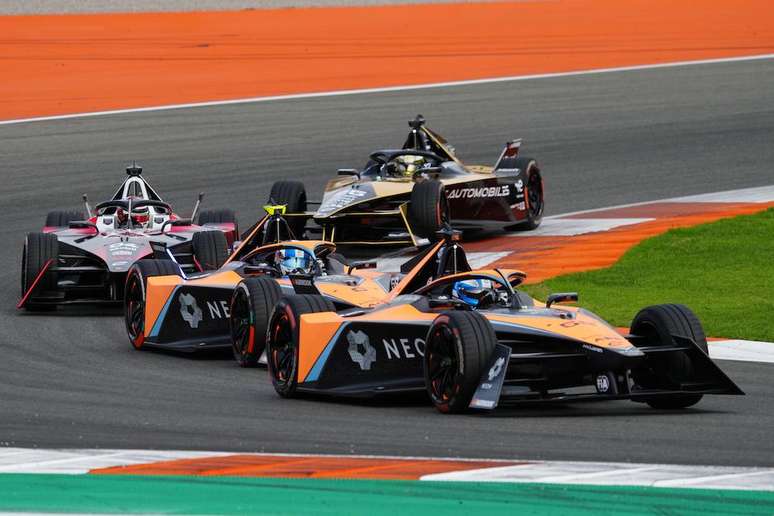 Hughes vence corrida experimental da Fórmula E na pré-temporada de Valência