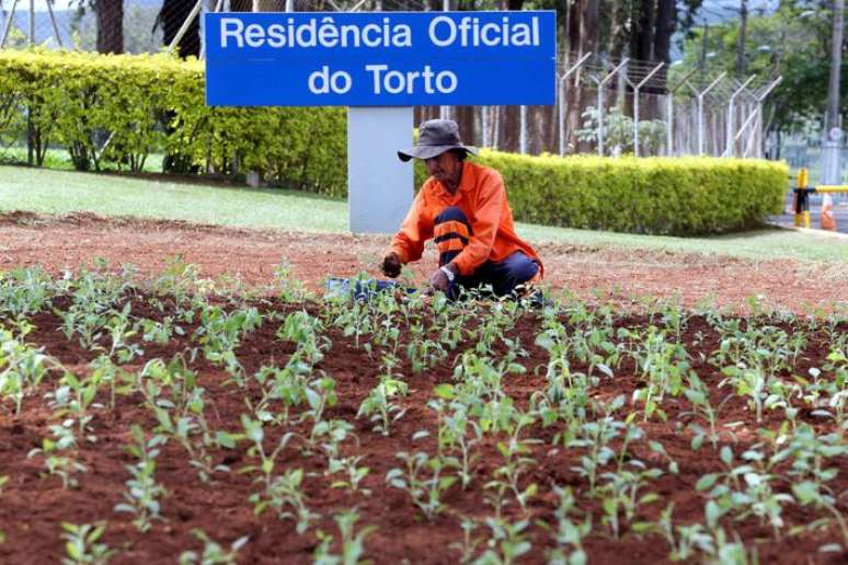 Lula visita Granja do Torto, a residência de veraneio que vai ocupar no ...