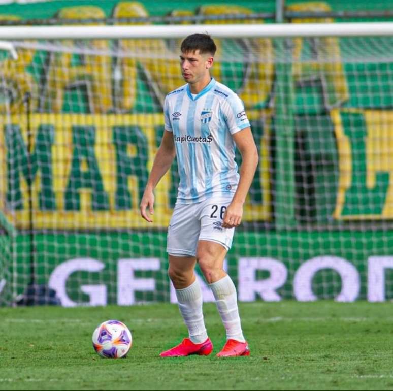 Vasco faz proposta para comprar zagueiro do Atlético Tucumán