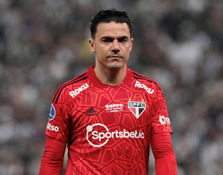Felipe Alves revela que fala de Muricy o fez evoluir como goleiro: "Mexeu muito comigo"