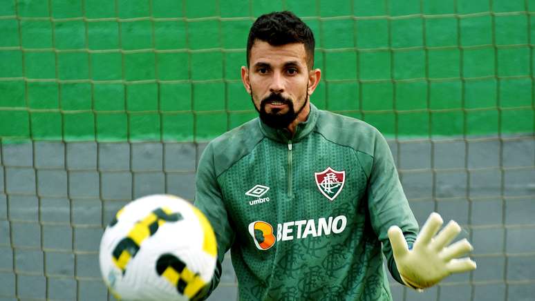 Bahia anuncia acerto com goleiro Marcos Felipe, emprestado pelo Fluminense