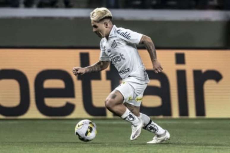 Soteldo fala sobre vestir 10 do Santos após morte de Pelé ...