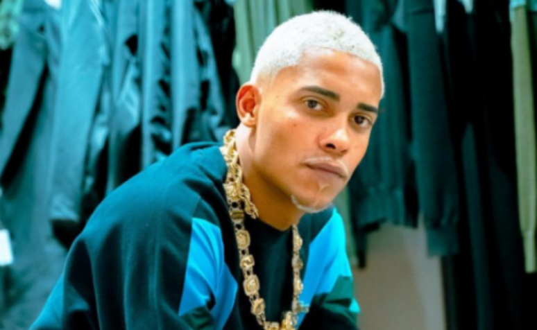 VÍDEO: MC Poze mostra coleção de artigos da NBA: 'Não sou do mundo do ...