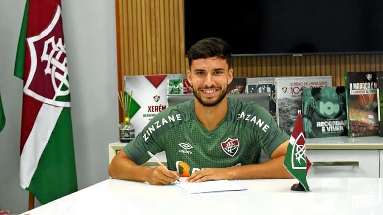 Fluminense renova o contrato de Martinelli até o fim de 2025