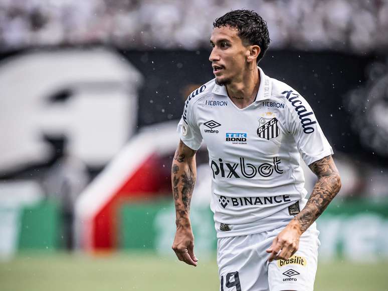 Dodi reconhece boa atuação contra a Ferroviária e diz entender ...
