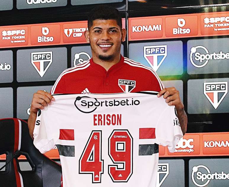 Erison minimiza concorrência de Calleri: "Rogério sabe o que é melhor"