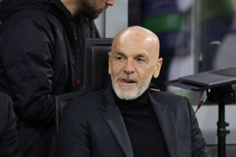 Pioli ganha prêmio de melhor técnico da temporada 2021/22