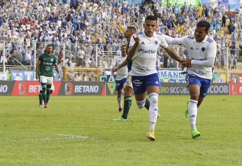 Cruzeiro vence a Caldense e reassume a liderança do Grupo C do ...