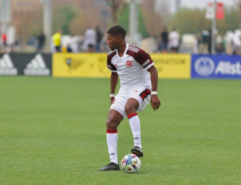 Com contrato até 2024, Pedro Inácio projeta crescimento no Flamengo