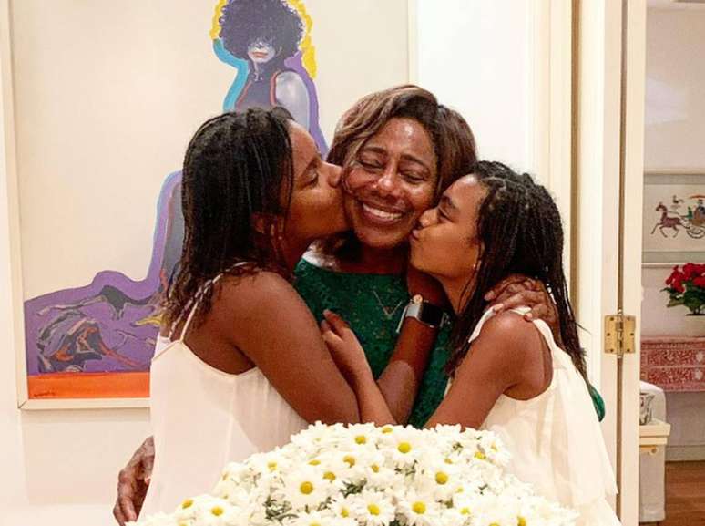 Filha de Glória Maria faz homenagem um mês após a morte da jornalista ...