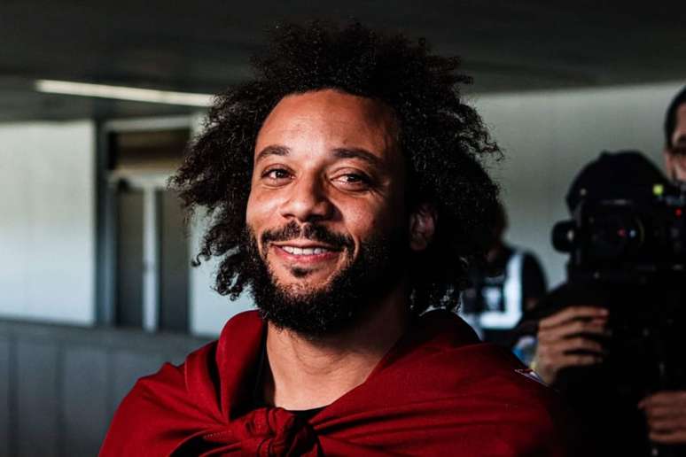 Marcelo está regularizado e pode atuar pelo Fluminense