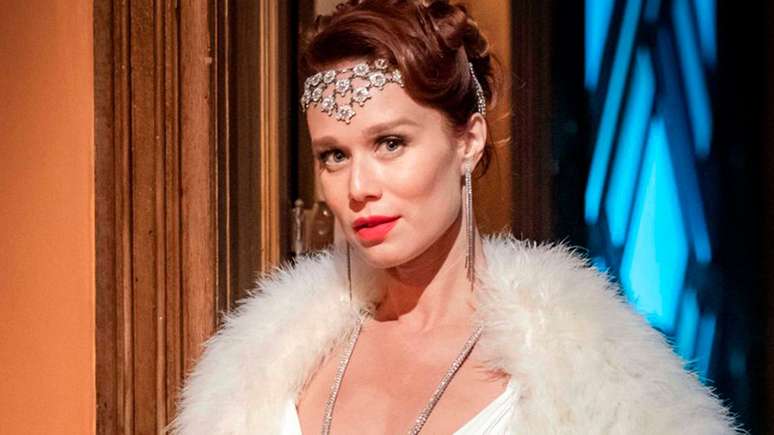 Gilda parte para cima de Orlando em 'Amor Perfeito'