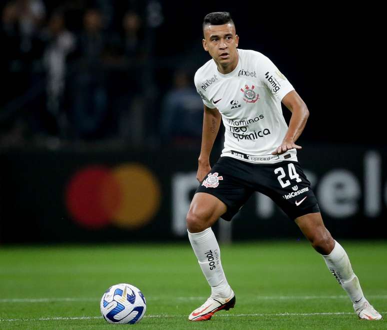 Fagner e Cantillo sentem desconforto em derrota pela Libertadores e ...