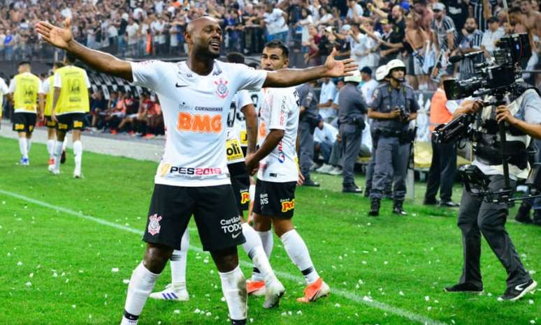 Campeão sobre Cuca em 2019, Corinthians completa quatro anos de último ...
