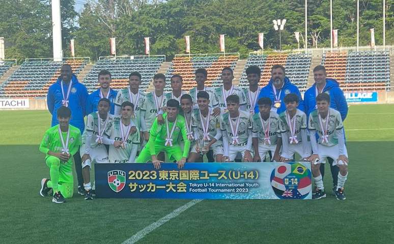Time sub-14 do Palmeiras goleia em final e vence torneio internacional ...