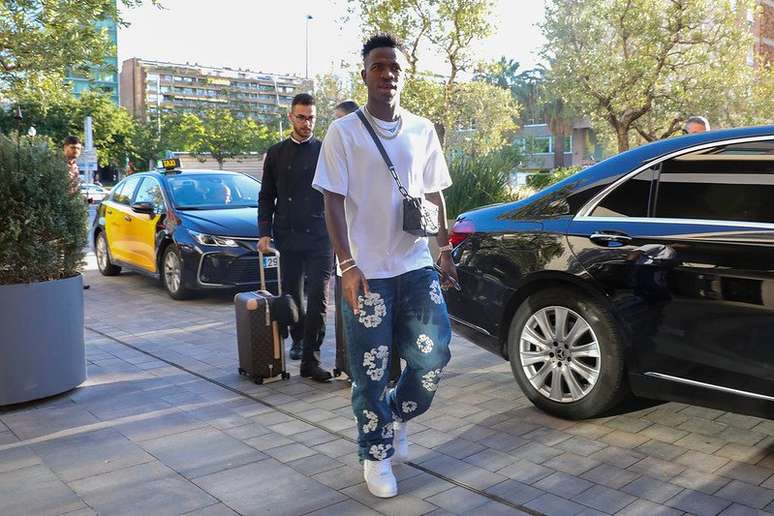 Vini Jr é o primeiro a se apresentar à Seleção Brasileira em Barcelona ...