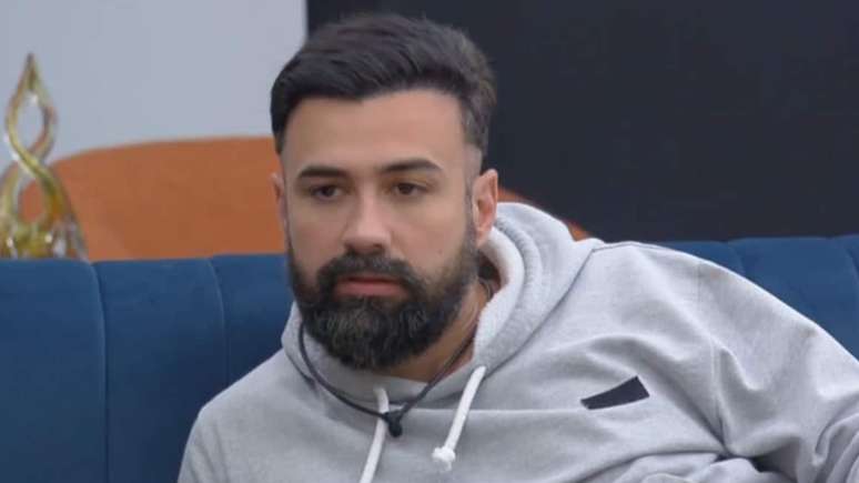 'A Grande Conquista': Tálamo se revolta com falas de Alexandre Suita