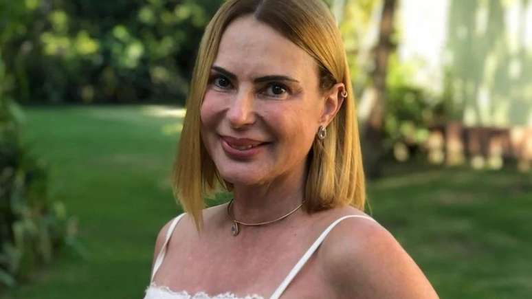 Esposa de Stênio Garcia acusa equipe de TV de ter invadido sua casa