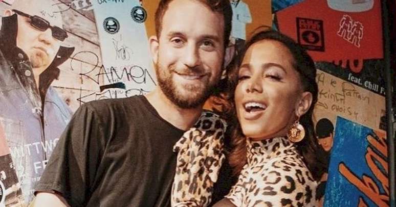Anitta encerra parceria com empresário Brandon Silverstein