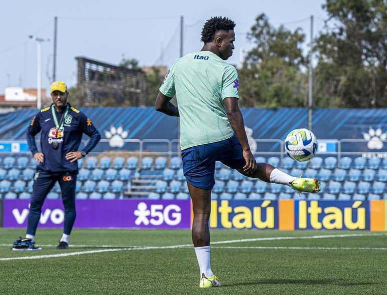 Ramon exalta Vini Jr: 'Referência do que é ser brasileiro'