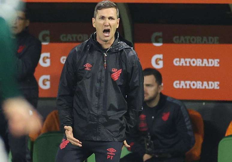 Paulo Turra é o novo treinador do Santos