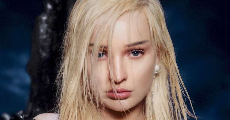 Kim Petras lança o novo álbum 'Feed The Beast' com 15 faixas inéditas