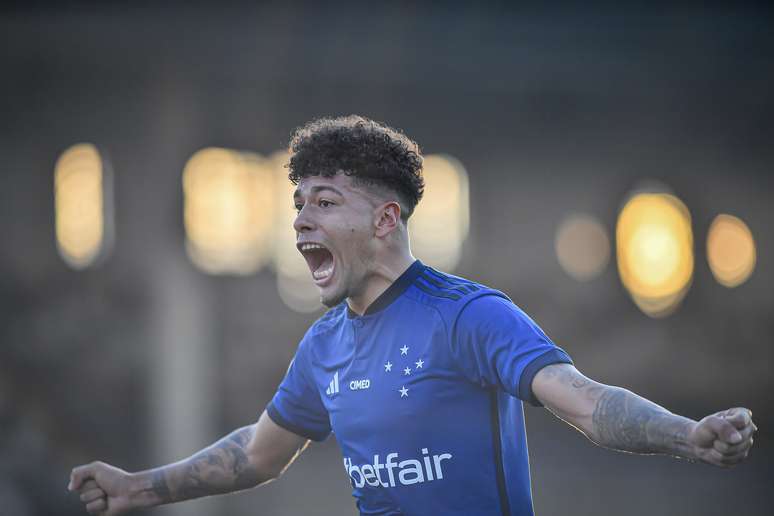 Atuações ENM: Felipe Machado decide e defesa vai bem em vitória do ...