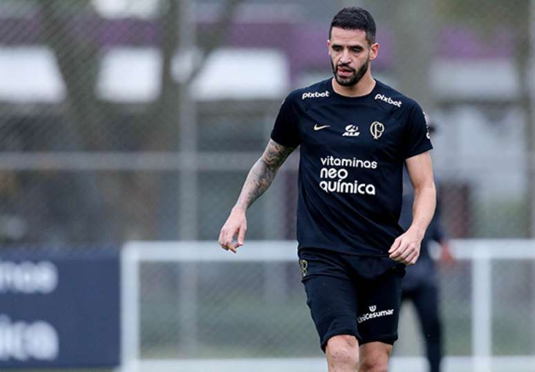 Corinthians relaciona Renato Augusto e aposta em reservas na Sul-Americana