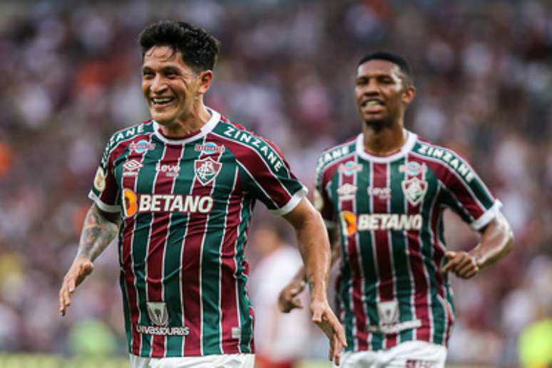 Fluminense lançará camisa verde e rosa, homenagem a Cartola