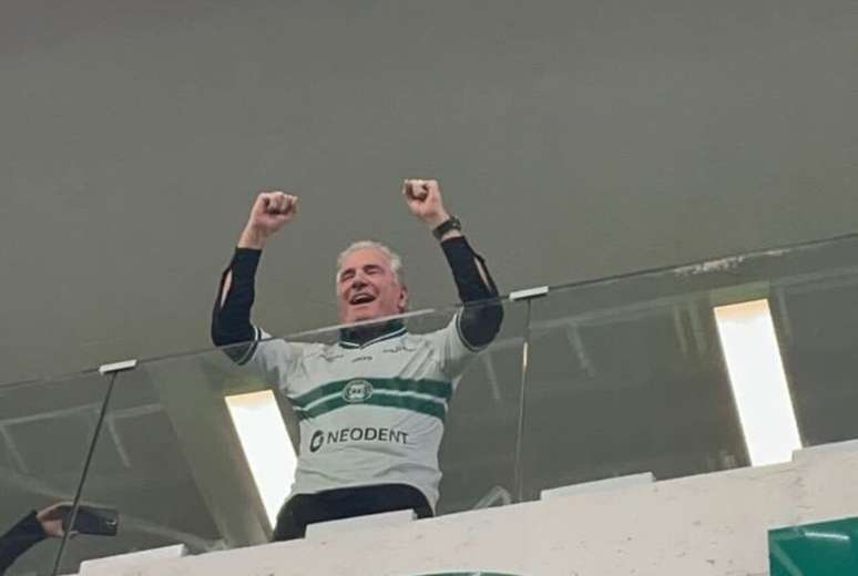Sócio da SAF do Coritiba, Roberto Justus acompanha vitória no Couto e ...