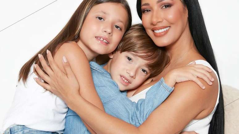 Simaria faz festa simples e sem familiares para sua filha: 'Meu amor ...