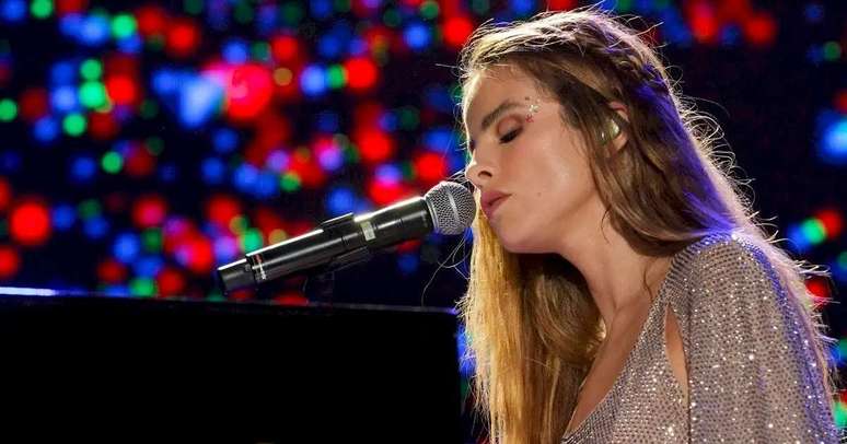 Giulia Be encerra turnê 'Disco Voador' em Portugal com show lotado