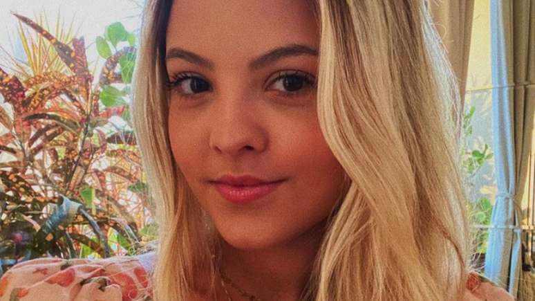 Júlia Gomes vive momento de tensão em carro de aplicativo