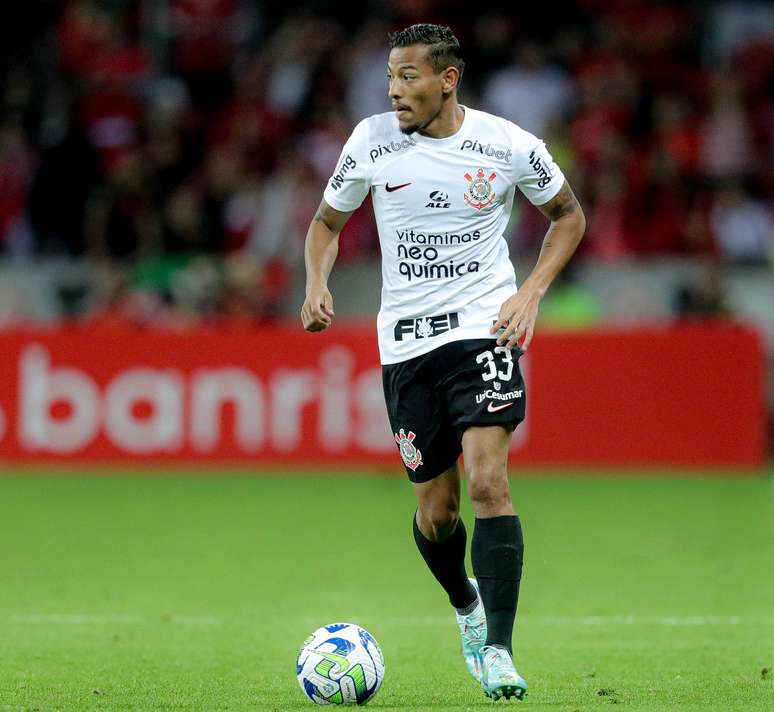 Ruan Oliveira engata sequência como titular no Corinthians e ganha ...