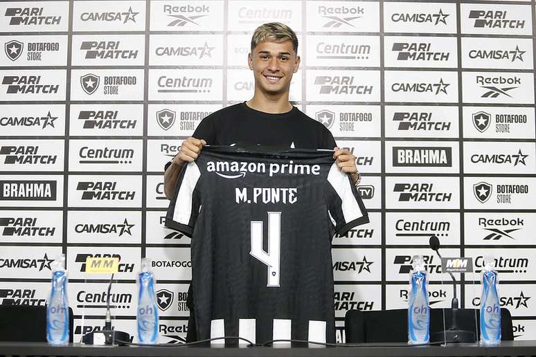 Ponte e Gabriel Pires são as novidades entre relacionados do Botafogo